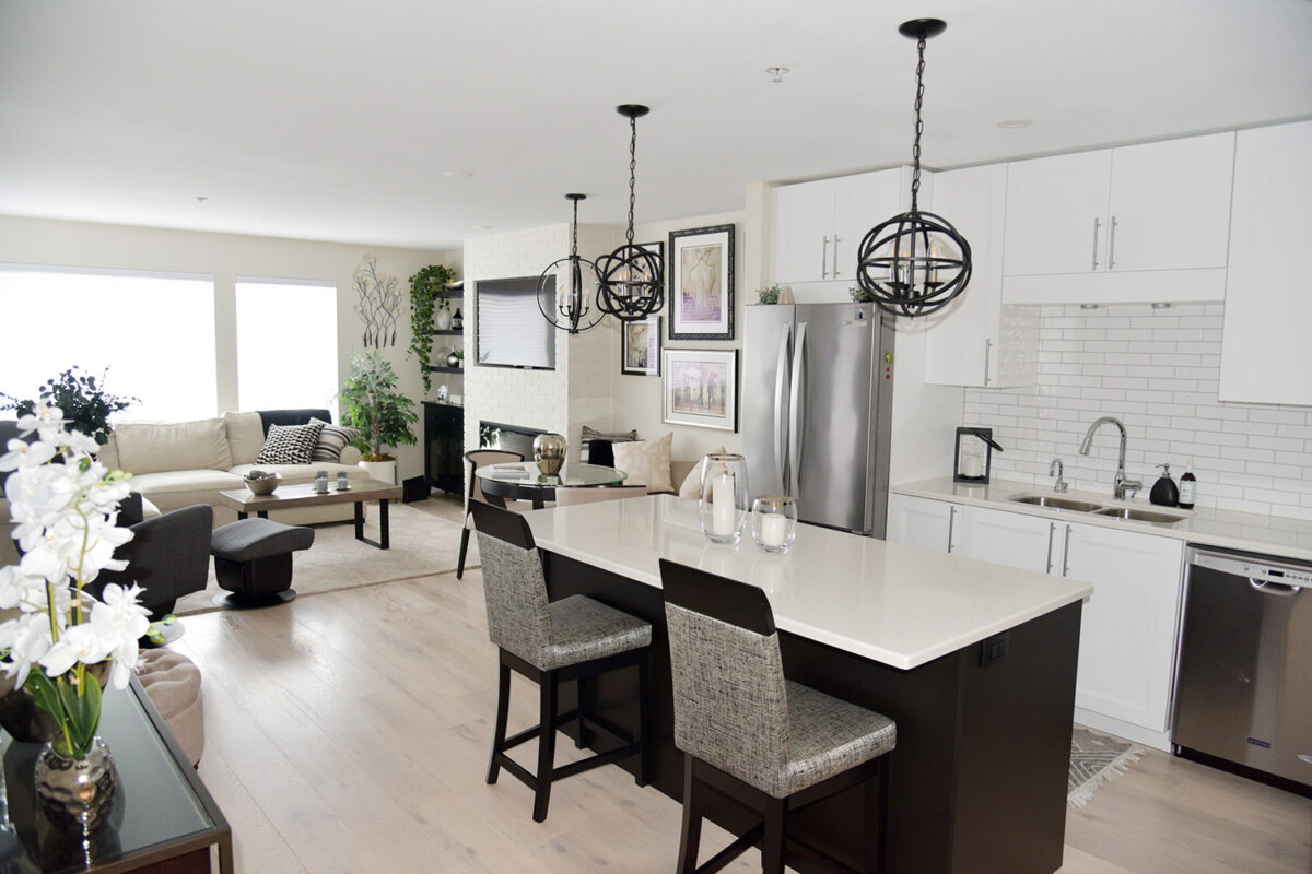 Small Condo Decorating Ideas to Maximize Space