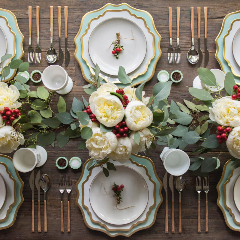 Christmas Tablescape Ideas for 2024 Holiday Table Settings