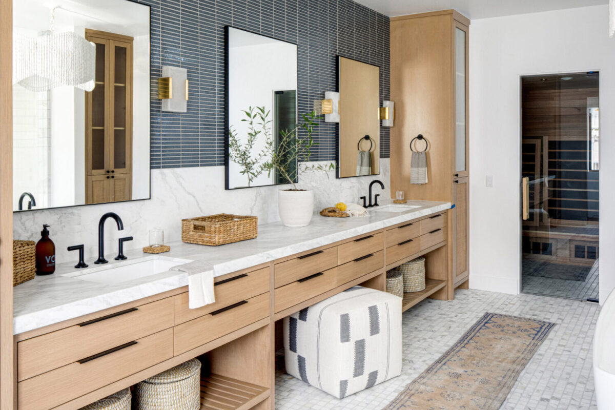 25 Modern Farmhouse Bathroom Ideas
