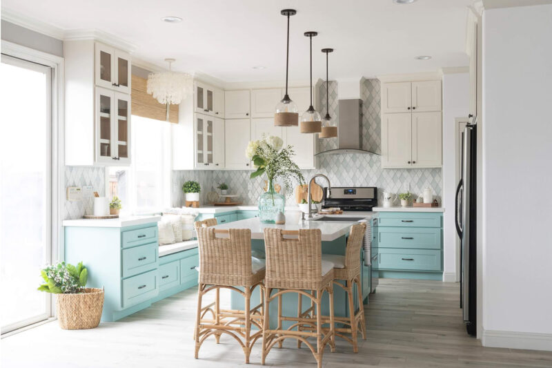 25 Coastal Kitchen Ideas To Elevate Your Beach Home