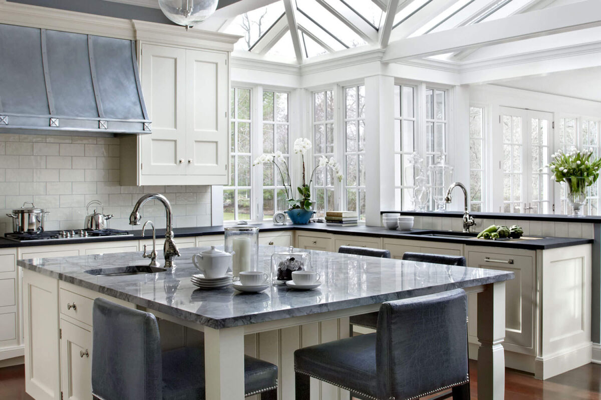 25 Coastal Kitchen Ideas To Elevate Your Beach Home