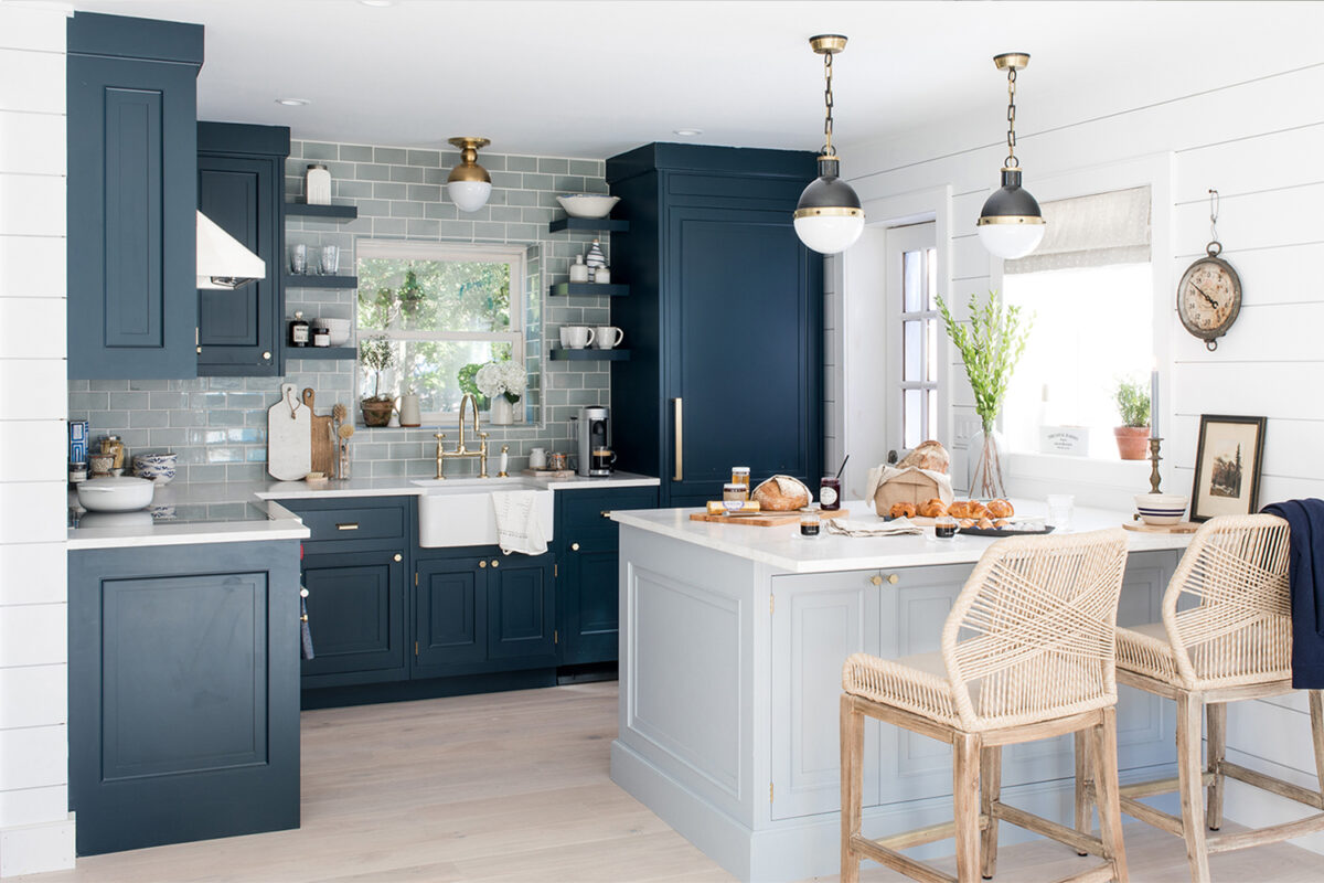 25 Coastal Kitchen Ideas To Elevate Your Beach Home