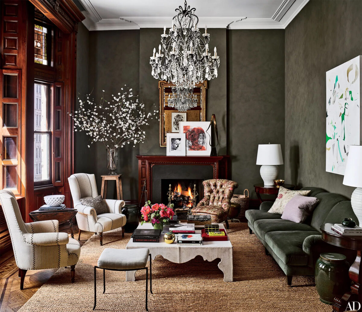 31 Dark & Moody Design Ideas to Create Dramatic Spaces