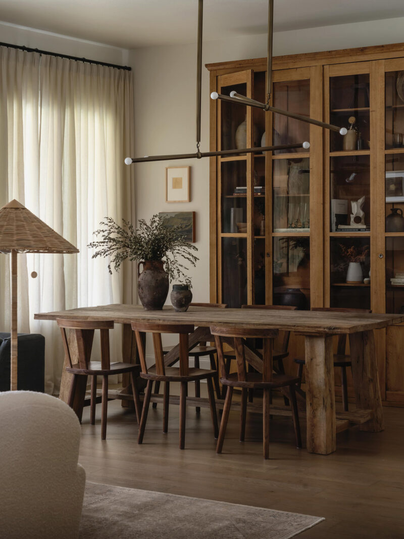 31 Dark & Moody Design Ideas to Create Dramatic Spaces