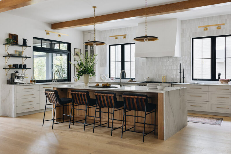 27 White Kitchen Cabinet Ideas With Stunning Images