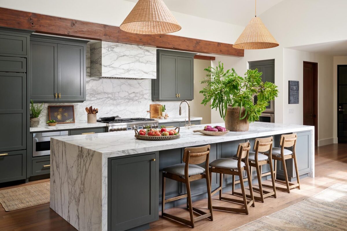 27 Gorgeous Green Kitchen Cabinet Ideas for 2025